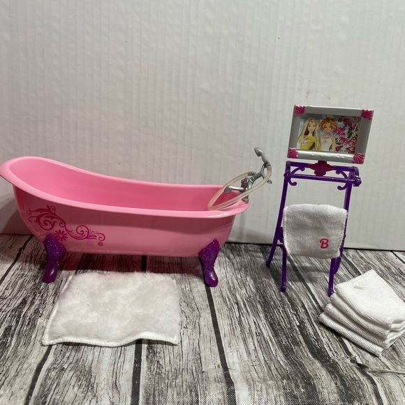 Mattel | Toys | Barbie Glam Dream House Bathtub Towel Rack W Flat ...
